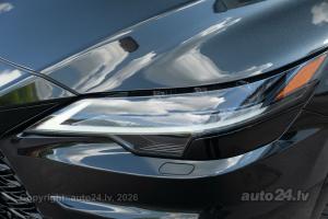 Black Lexus RX 2025 in Vilnius, with an engine capacity of 0.00 L and mileage of 13 thousand km for 76900 €, photo 11 on AUTOMOTO.COM.LV