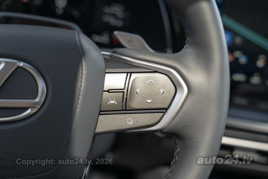 Black Lexus RX 2025 in Vilnius, with an engine capacity of 0.00 L and mileage of 13 thousand km for 76900 €, photo 15 on AUTOMOTO.COM.LV