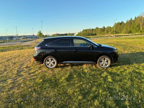 Black Lexus RX 2010 in Tallinn, with an engine capacity of 3.50 L and mileage of 293 thousand km for 9000 €, photo 7 on AUTOMOTO.COM.LV