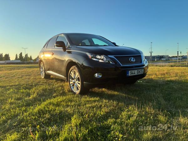 Black Lexus RX 2010 in Tallinn, with an engine capacity of 3.50 L and mileage of 293 thousand km for 9000 €, photo 8 on AUTOMOTO.COM.LV