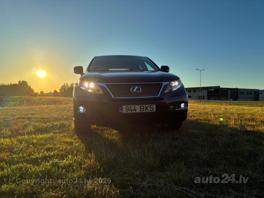 Black Lexus RX 2010 in Tallinn, with an engine capacity of 3.50 L and mileage of 293 thousand km for 9000 €, photo 10 on AUTOMOTO.COM.LV