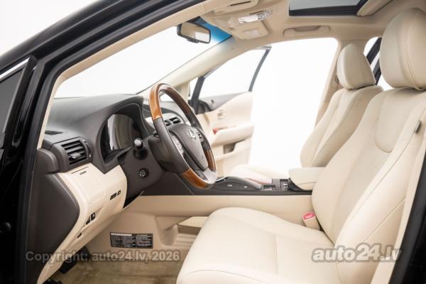 Black Lexus RX 2010 in Tallinn, with an engine capacity of 3.50 L and mileage of 220 thousand km for 11999 €, photo 7 on AUTOMOTO.COM.LV