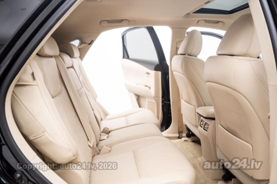 Black Lexus RX 2010 in Tallinn, with an engine capacity of 3.50 L and mileage of 220 thousand km for 11999 €, photo 10 on AUTOMOTO.COM.LV