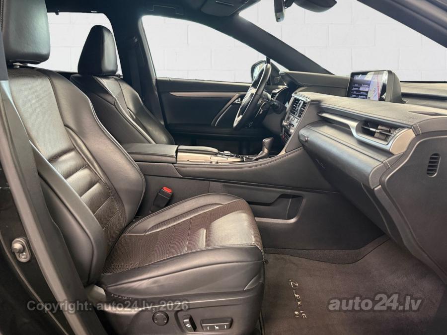 Black Lexus RX 2017 in Tallinn, with an engine capacity of 3.50 L and mileage of 140 thousand km for 31990 €, photo 8 on AUTOMOTO.COM.LV