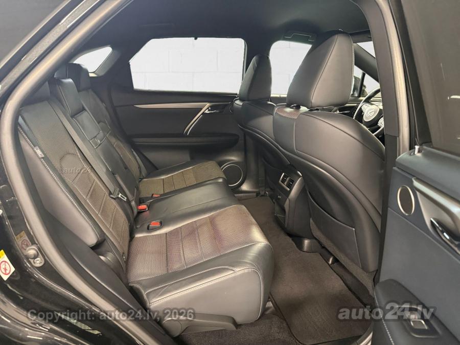 Black Lexus RX 2017 in Tallinn, with an engine capacity of 3.50 L and mileage of 140 thousand km for 31990 €, photo 9 on AUTOMOTO.COM.LV