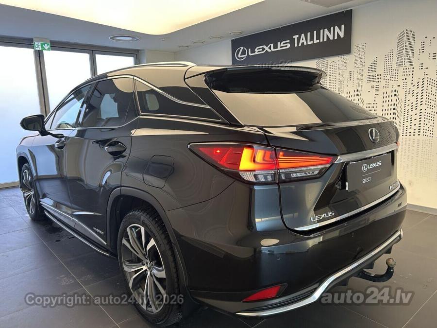 Melns Lexus RX 2020 Tallina, ar dzinēja tilpumu 3.50 L un nobraukumu 130 tūkst. km par 41990 €, foto 2 vietnē AUTOMOTO.COM.LV