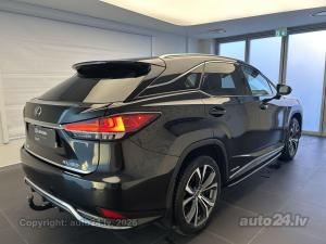 Melns Lexus RX 2020 Tallina, ar dzinēja tilpumu 3.50 L un nobraukumu 130 tūkst. km par 41990 €, foto 6 vietnē AUTOMOTO.COM.LV