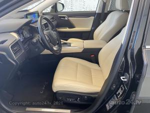 Melns Lexus RX 2021 Tallina, ar dzinēja tilpumu 3.50 L un nobraukumu 60 tūkst. km par 55000 €, foto 10 vietnē AUTOMOTO.COM.LV
