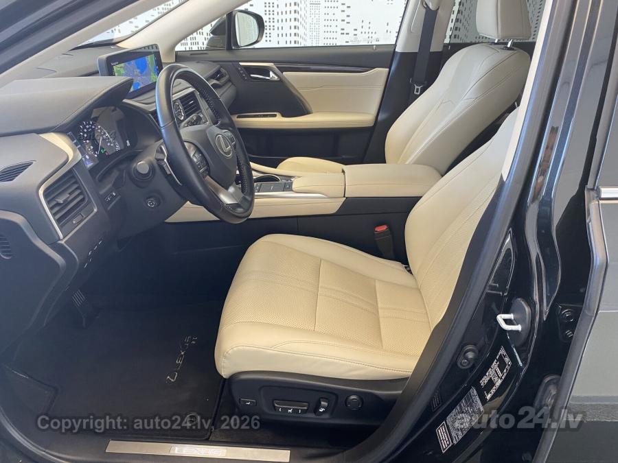 Melns Lexus RX 2021 Tallina, ar dzinēja tilpumu 3.50 L un nobraukumu 60 tūkst. km par 55000 €, foto 10 vietnē AUTOMOTO.COM.LV