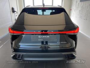 Black Lexus RX 2023 in Tallinn, with an engine capacity of 2.50 L and mileage of 36 thousand km for 67900 €, photo 4 on AUTOMOTO.COM.LV