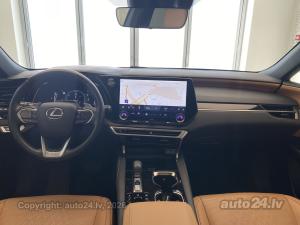 Black Lexus RX 2023 in Tallinn, with an engine capacity of 2.50 L and mileage of 36 thousand km for 67900 €, photo 11 on AUTOMOTO.COM.LV