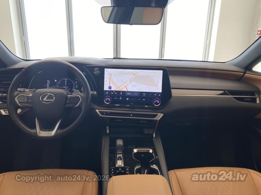Black Lexus RX 2023 in Tallinn, with an engine capacity of 2.50 L and mileage of 36 thousand km for 67900 €, photo 11 on AUTOMOTO.COM.LV