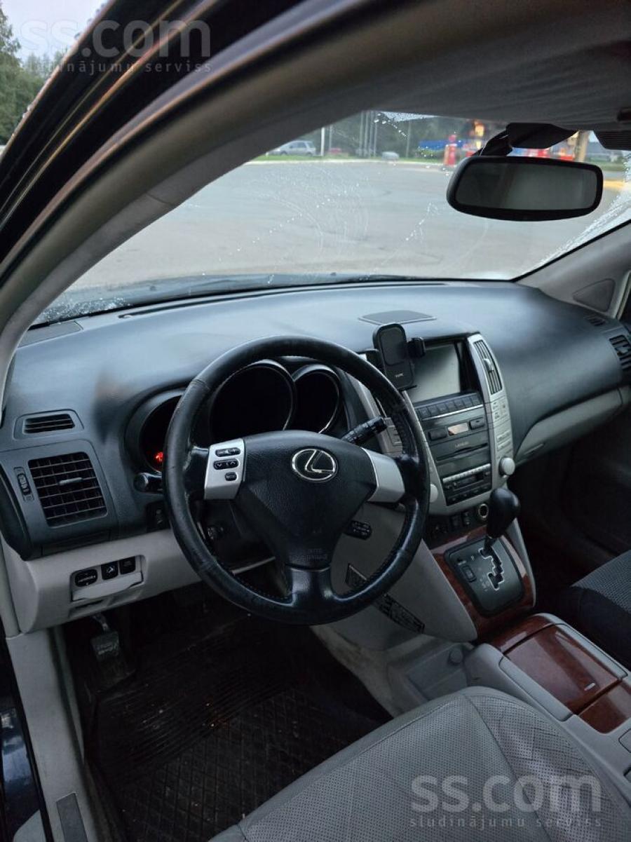 Blue Lexus RX 2004 in Riga, with an engine capacity of 3.00 L and mileage of 355 thousand km for 2650 €, photo 7 on AUTOMOTO.COM.LV