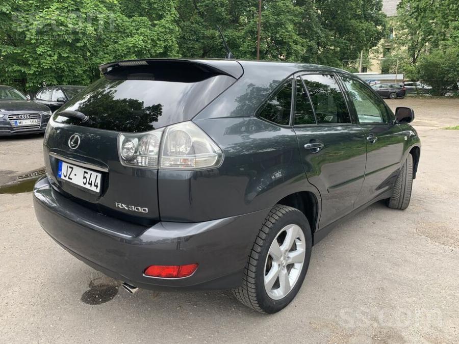 Blue Lexus RX 2005 in Riga, with an engine capacity of 3.00 L and mileage of 307 thousand km for 3999 €, photo 4 on AUTOMOTO.COM.LV