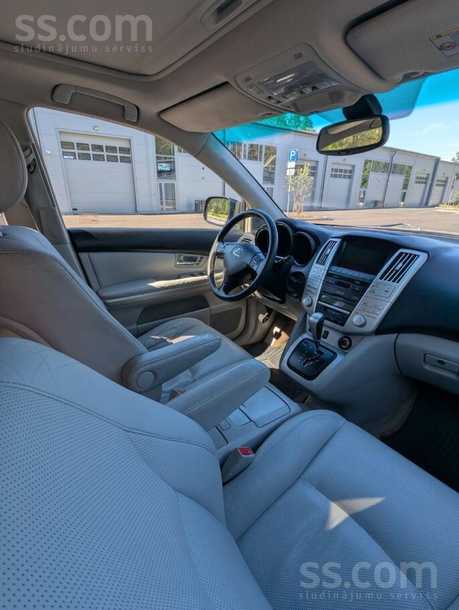 Blue Lexus RX 2005 in Riga, with an engine capacity of 3.30 L and mileage of 334 thousand km for 4450 €, photo 8 on AUTOMOTO.COM.LV