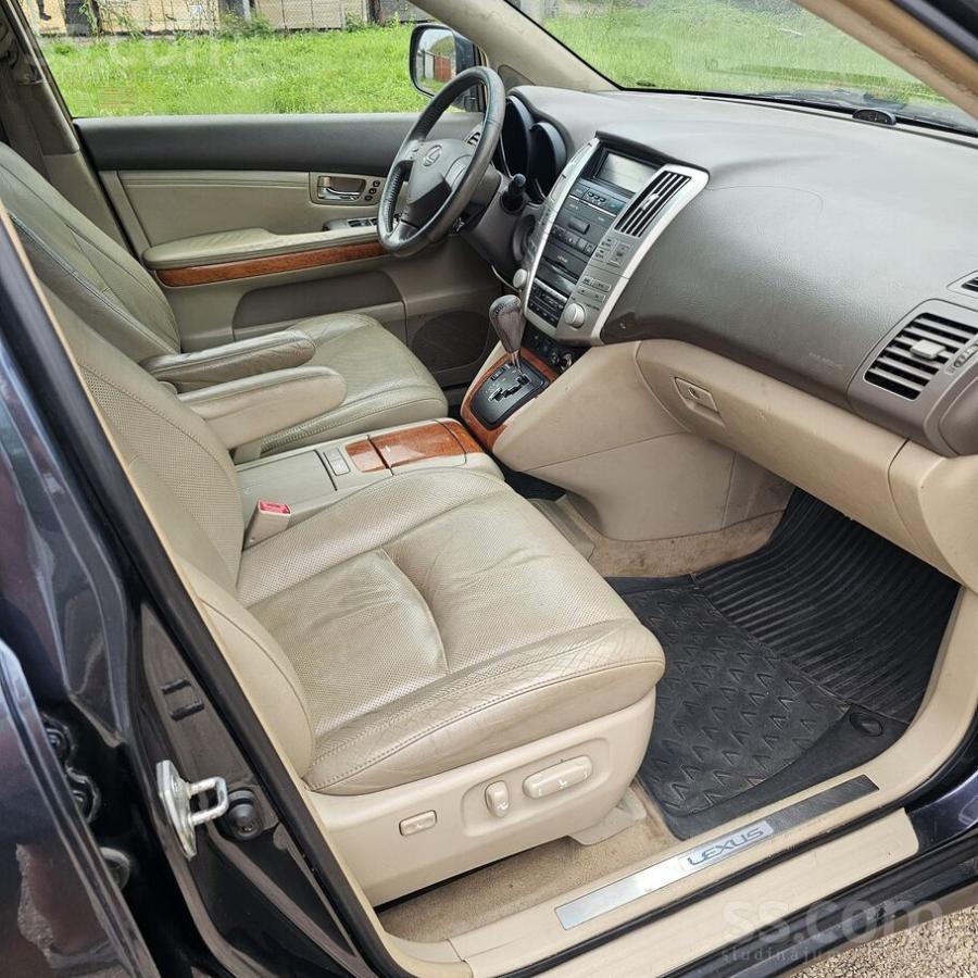 Blue Lexus RX 2005 in Riga, with an engine capacity of 3.00 L and mileage of 320 thousand km for 3950 €, photo 16 on AUTOMOTO.COM.LV
