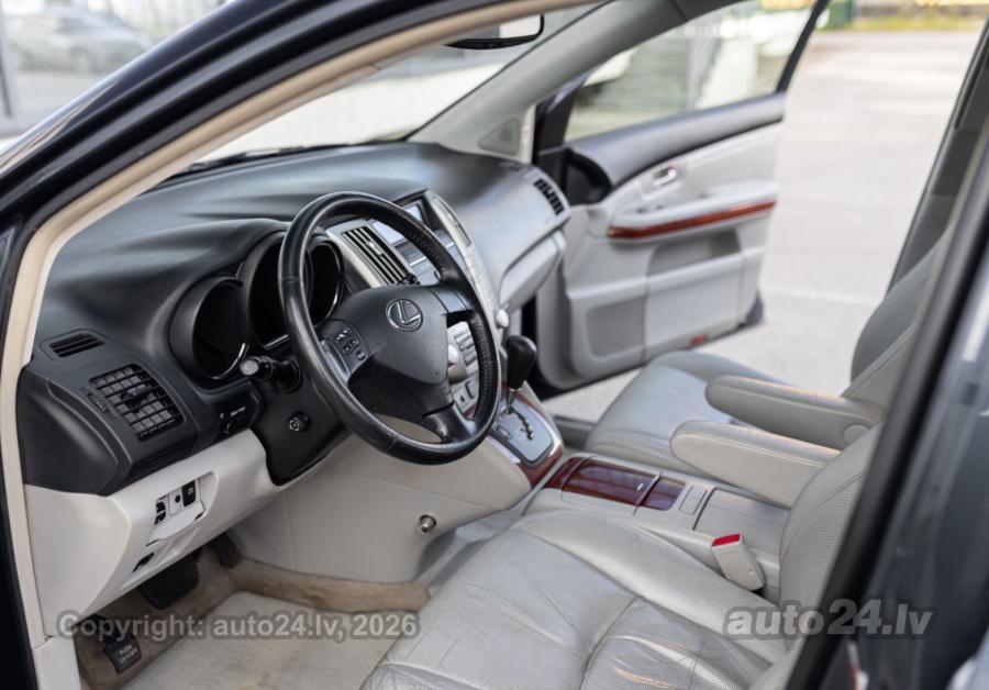 Blue Lexus RX 2005 in Tallinn, with an engine capacity of 3.00 L and mileage of 210 thousand km for 3499 €, photo 10 on AUTOMOTO.COM.LV