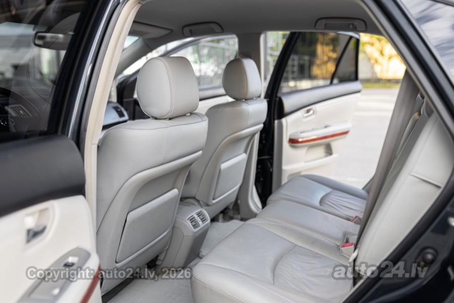 Blue Lexus RX 2005 in Tallinn, with an engine capacity of 3.00 L and mileage of 210 thousand km for 3499 €, photo 14 on AUTOMOTO.COM.LV