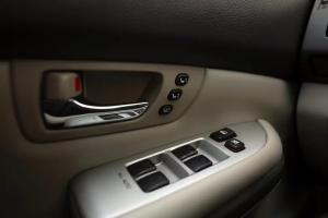 Zils Lexus RX 2006 Jelgava, ar dzinēja tilpumu 3.30 L un nobraukumu 267 tūkst. km par 6900 €, foto 14 vietnē AUTOMOTO.COM.LV