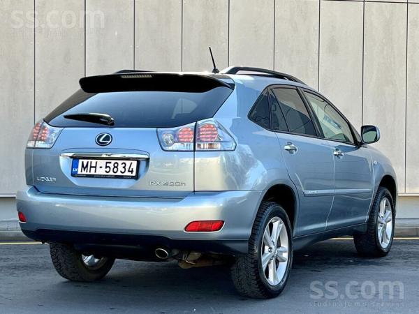 Blue Lexus RX 2008 in Riga, with an engine capacity of 3.30 L and mileage of 262 thousand km for 5000 €, photo 7 on AUTOMOTO.COM.LV