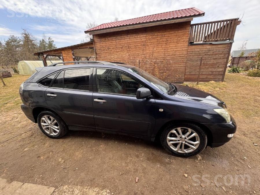 Blue Lexus RX 2008 in Dobele, with an engine capacity of 3.50 L and mileage of 350 thousand km for 3500 €, photo 6 on AUTOMOTO.COM.LV