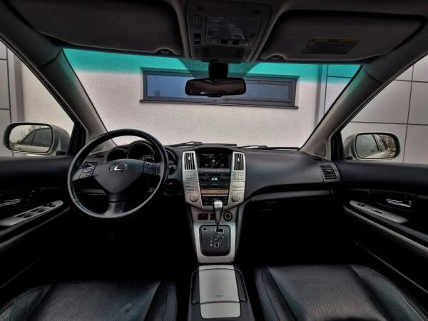 Blue Lexus RX 2008 in Riga, with an engine capacity of 3.30 L and mileage of 309 thousand km for 6190 €, photo 4 on AUTOMOTO.COM.LV