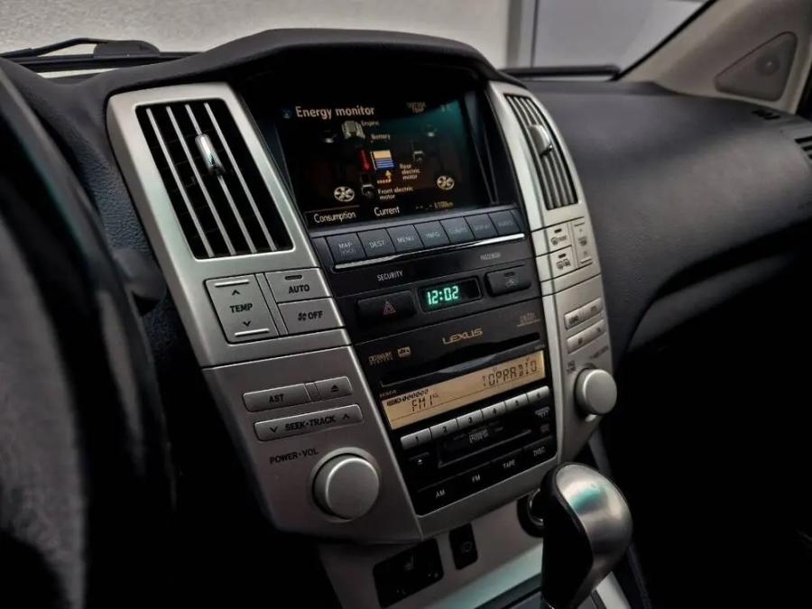 Blue Lexus RX 2008 in Riga, with an engine capacity of 3.30 L and mileage of 309 thousand km for 6190 €, photo 12 on AUTOMOTO.COM.LV