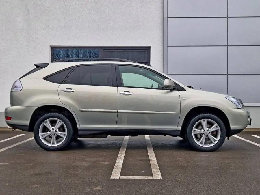Blue Lexus RX 2008 in Riga, with an engine capacity of 3.30 L and mileage of 309 thousand km for 6190 €, photo 27 on AUTOMOTO.COM.LV
