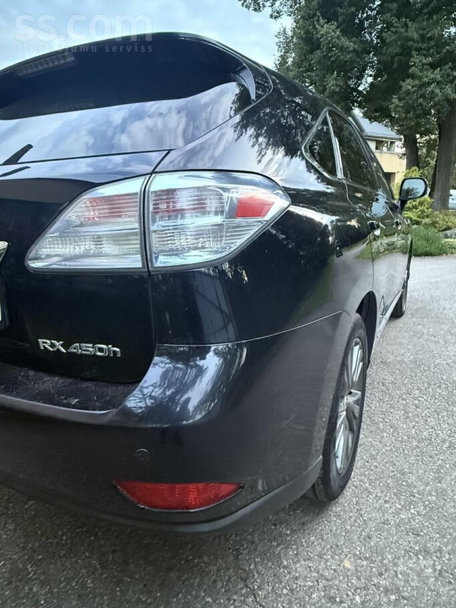 Zils Lexus RX 2010 Daugavpils, ar dzinēja tilpumu 3.50 L un nobraukumu 379 tūkst. km par 10500 €, foto 5 vietnē AUTOMOTO.COM.LV