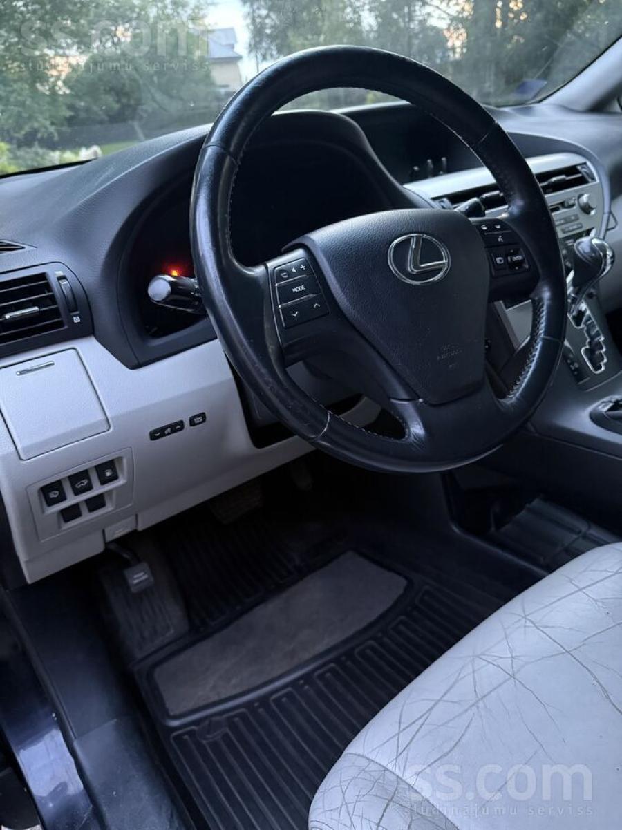 Zils Lexus RX 2010 Daugavpils, ar dzinēja tilpumu 3.50 L un nobraukumu 379 tūkst. km par 10500 €, foto 8 vietnē AUTOMOTO.COM.LV