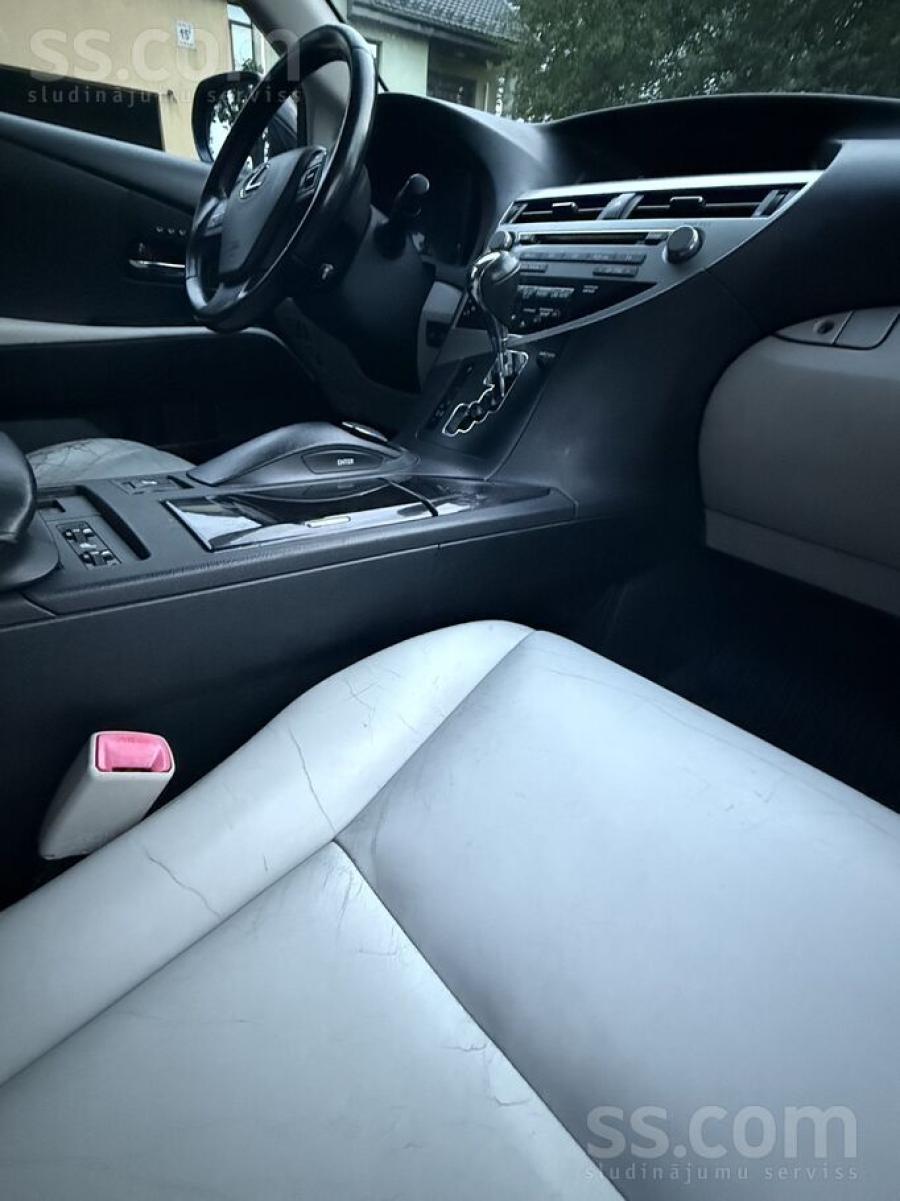 Zils Lexus RX 2010 Daugavpils, ar dzinēja tilpumu 3.50 L un nobraukumu 379 tūkst. km par 10500 €, foto 11 vietnē AUTOMOTO.COM.LV
