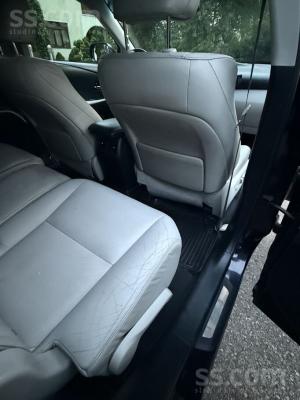 Zils Lexus RX 2010 Daugavpils, ar dzinēja tilpumu 3.50 L un nobraukumu 379 tūkst. km par 10500 €, foto 13 vietnē AUTOMOTO.COM.LV