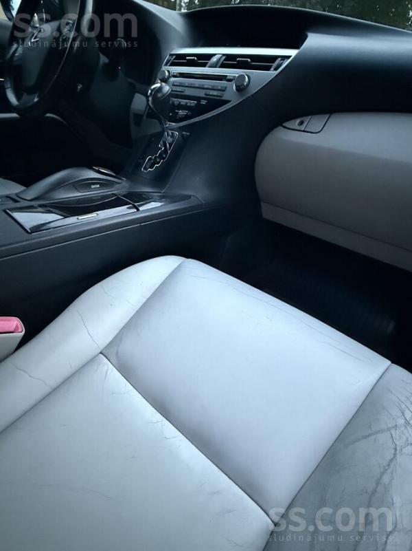 Zils Lexus RX 2010 Daugavpils, ar dzinēja tilpumu 3.50 L un nobraukumu 388 tūkst. km par 8150 €, foto 9 vietnē AUTOMOTO.COM.LV