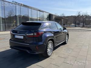 Blue Lexus RX 2017 in Riga, with an engine capacity of 3.50 L and mileage of 155 thousand km for 35900 €, photo 7 on AUTOMOTO.COM.LV