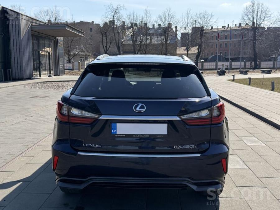Blue Lexus RX 2017 in Riga, with an engine capacity of 3.50 L and mileage of 155 thousand km for 35900 €, photo 9 on AUTOMOTO.COM.LV