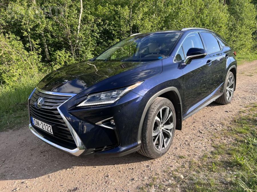 Blue Lexus RX 2018 in Riga, with an engine capacity of 2.00 L and mileage of 123 thousand km for 24900 €, photo 3 on AUTOMOTO.COM.LV