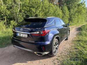 Blue Lexus RX 2018 in Riga, with an engine capacity of 2.00 L and mileage of 123 thousand km for 24900 €, photo 4 on AUTOMOTO.COM.LV