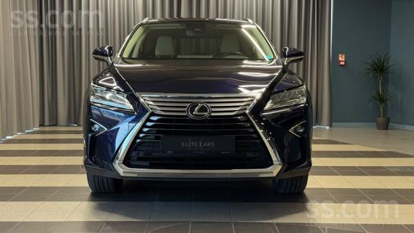 Blue Lexus RX 2018 in Riga, with an engine capacity of 2.00 L and mileage of 125 thousand km for 24900 €, photo 3 on AUTOMOTO.COM.LV