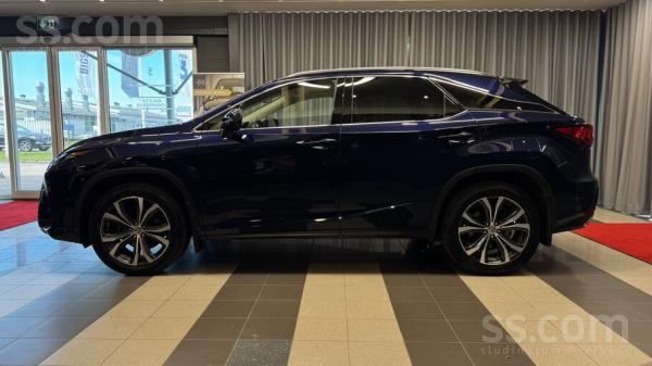 Blue Lexus RX 2018 in Riga, with an engine capacity of 2.00 L and mileage of 125 thousand km for 24900 €, photo 7 on AUTOMOTO.COM.LV