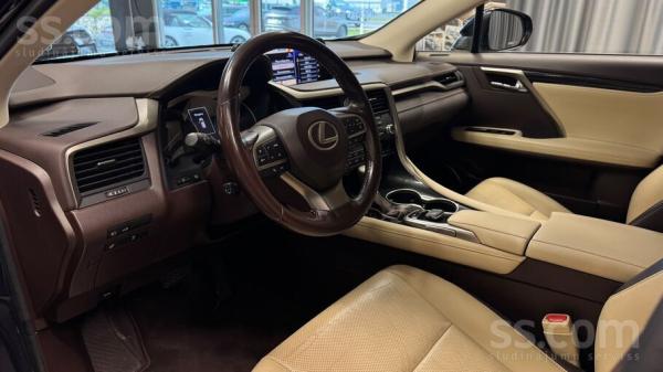 Blue Lexus RX 2018 in Riga, with an engine capacity of 2.00 L and mileage of 125 thousand km for 24900 €, photo 9 on AUTOMOTO.COM.LV