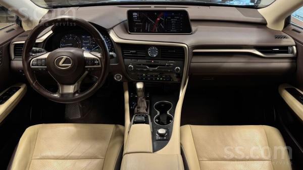 Blue Lexus RX 2018 in Riga, with an engine capacity of 2.00 L and mileage of 125 thousand km for 24900 €, photo 10 on AUTOMOTO.COM.LV