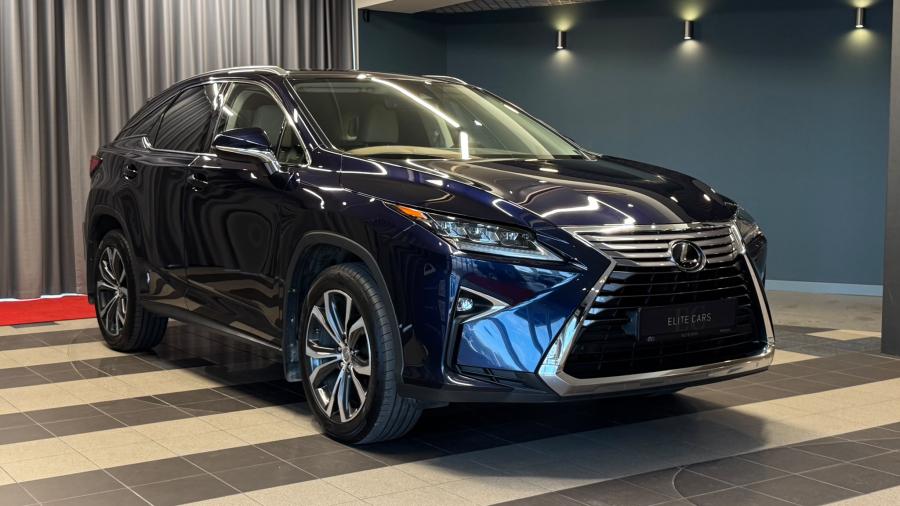 Blue Lexus RX 2018 in Riga, with an engine capacity of 2.00 L and mileage of 125 thousand km for 24900 €, photo 5 on AUTOMOTO.COM.LV