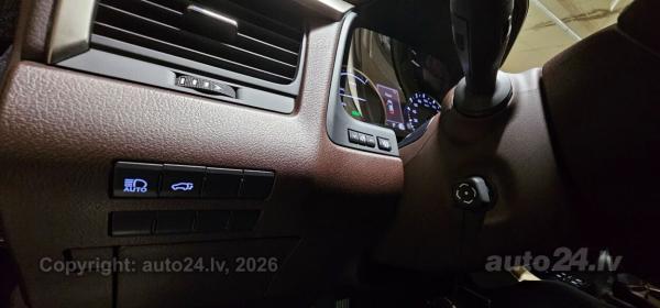 Zils Lexus RX 2019 Tallina, ar dzinēja tilpumu 3.50 L un nobraukumu 104 tūkst. km par 33500 €, foto 10 vietnē AUTOMOTO.COM.LV