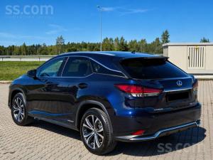 Blue Lexus RX 2021 in Jurmala, with an engine capacity of 3.50 L and mileage of 115 thousand km for 37990 €, photo 4 on AUTOMOTO.COM.LV