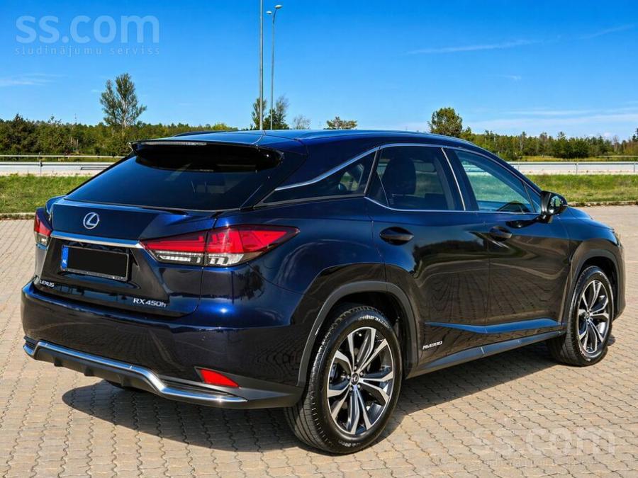 Blue Lexus RX 2021 in Jurmala, with an engine capacity of 3.50 L and mileage of 115 thousand km for 37990 €, photo 5 on AUTOMOTO.COM.LV
