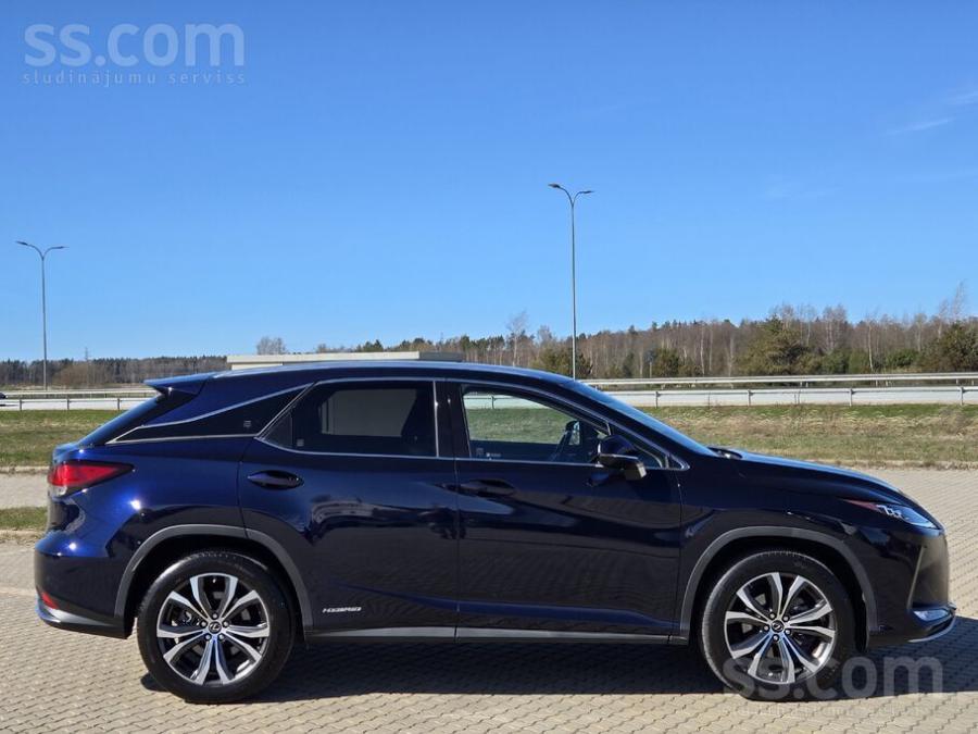 Blue Lexus RX 2021 in Jurmala, with an engine capacity of 3.50 L and mileage of 115 thousand km for 37990 €, photo 7 on AUTOMOTO.COM.LV