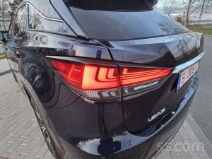 Blue Lexus RX 2021 in Jurmala, with an engine capacity of 3.50 L and mileage of 115 thousand km for 37990 €, photo 9 on AUTOMOTO.COM.LV