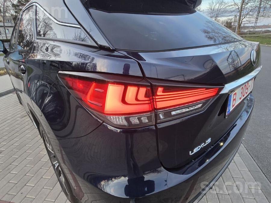 Blue Lexus RX 2021 in Jurmala, with an engine capacity of 3.50 L and mileage of 115 thousand km for 37990 €, photo 9 on AUTOMOTO.COM.LV