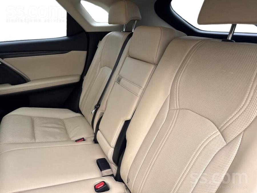 Zils Lexus RX 2021 Rīga, ar dzinēja tilpumu 3.50 L un nobraukumu 76 tūkst. km par 37900 €, foto 20 vietnē AUTOMOTO.COM.LV