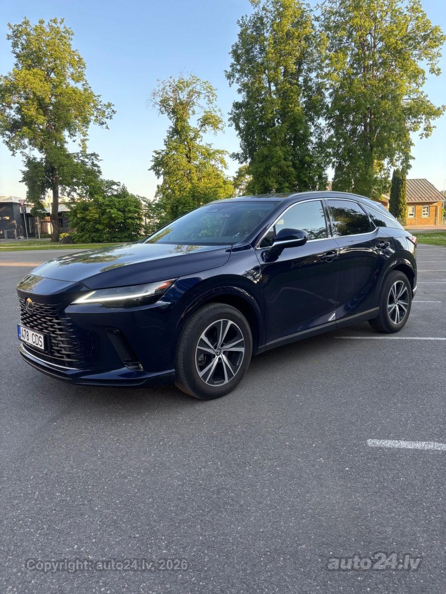 Blue Lexus RX 2023 in Johvi, with an engine capacity of 2.50 L and mileage of 39 thousand km for 56999 €, photo 3 on AUTOMOTO.COM.LV